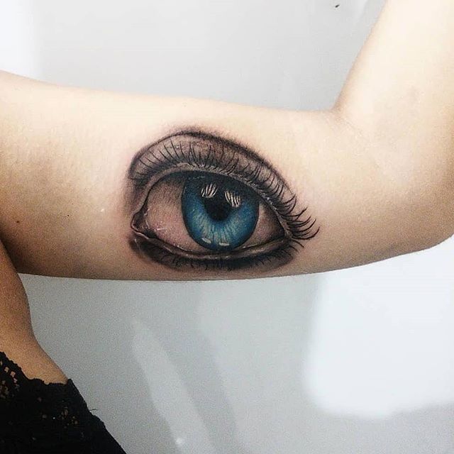 Tatuagem Feminina de Olho | TattooMenu
