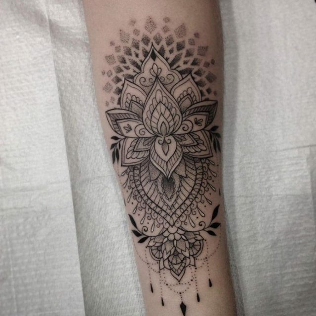 Camila Correa Tattooist | TattooMenu